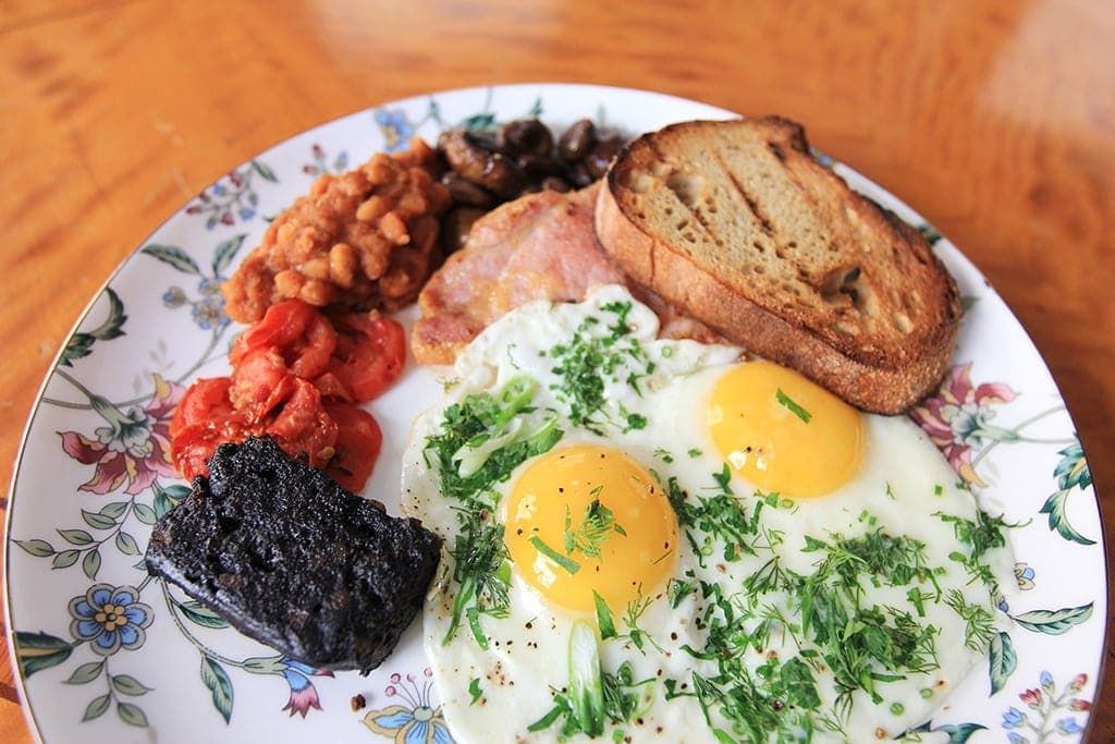 Bar George: Elegance with British-style menu in Montreal - Tastet