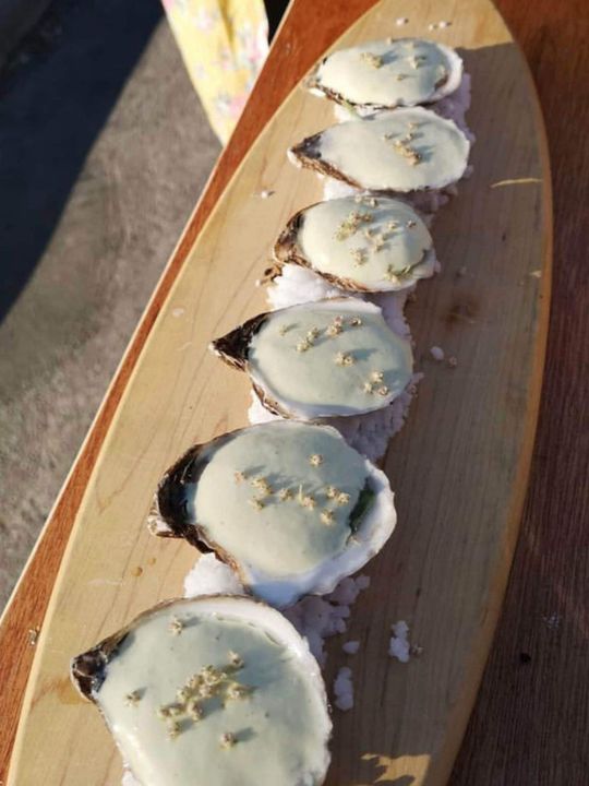 Cantine côtière : la bouffe de cantine du Bic réinventée - Tastet