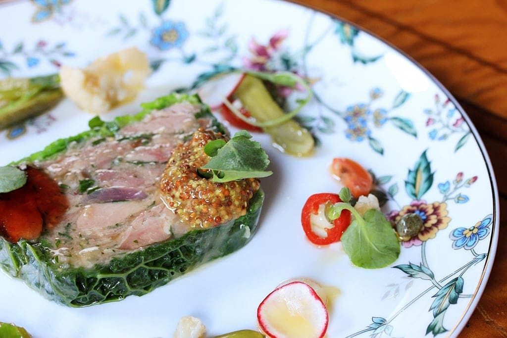 Bar George: Elegance with British-style menu in Montreal - Tastet