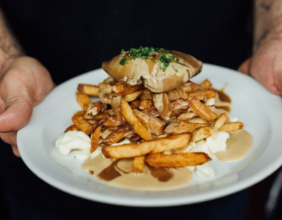 Recette de poutine au foie gras du Pied de Cochon - Tastet