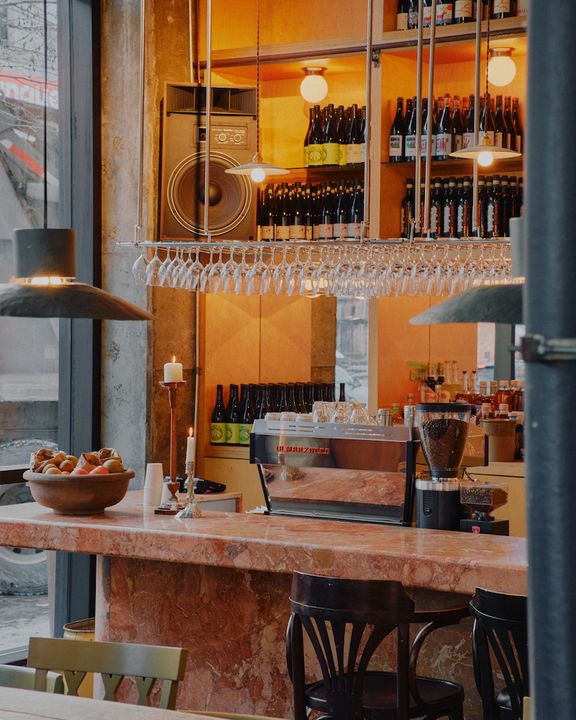Au Coin : sublime café et bar à vin ouvert 7/7 - Tastet