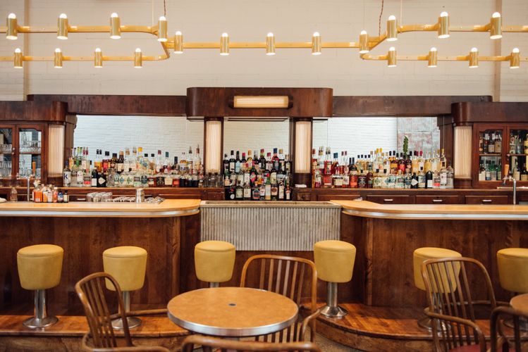 Maison Cloakroom bar : cozy speakeasy de Montréal - Tastet
