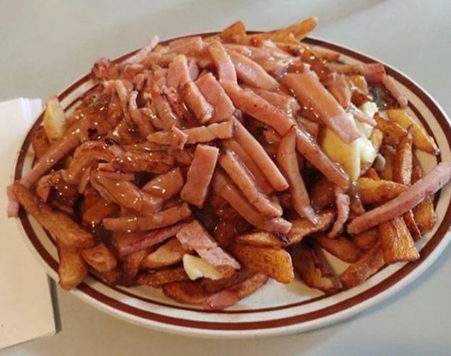 The Best Poutines in Montreal: Where to go? - Tastet